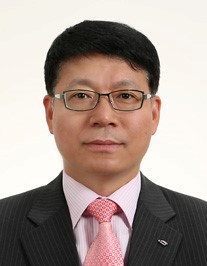 Mr Seong Han Kim